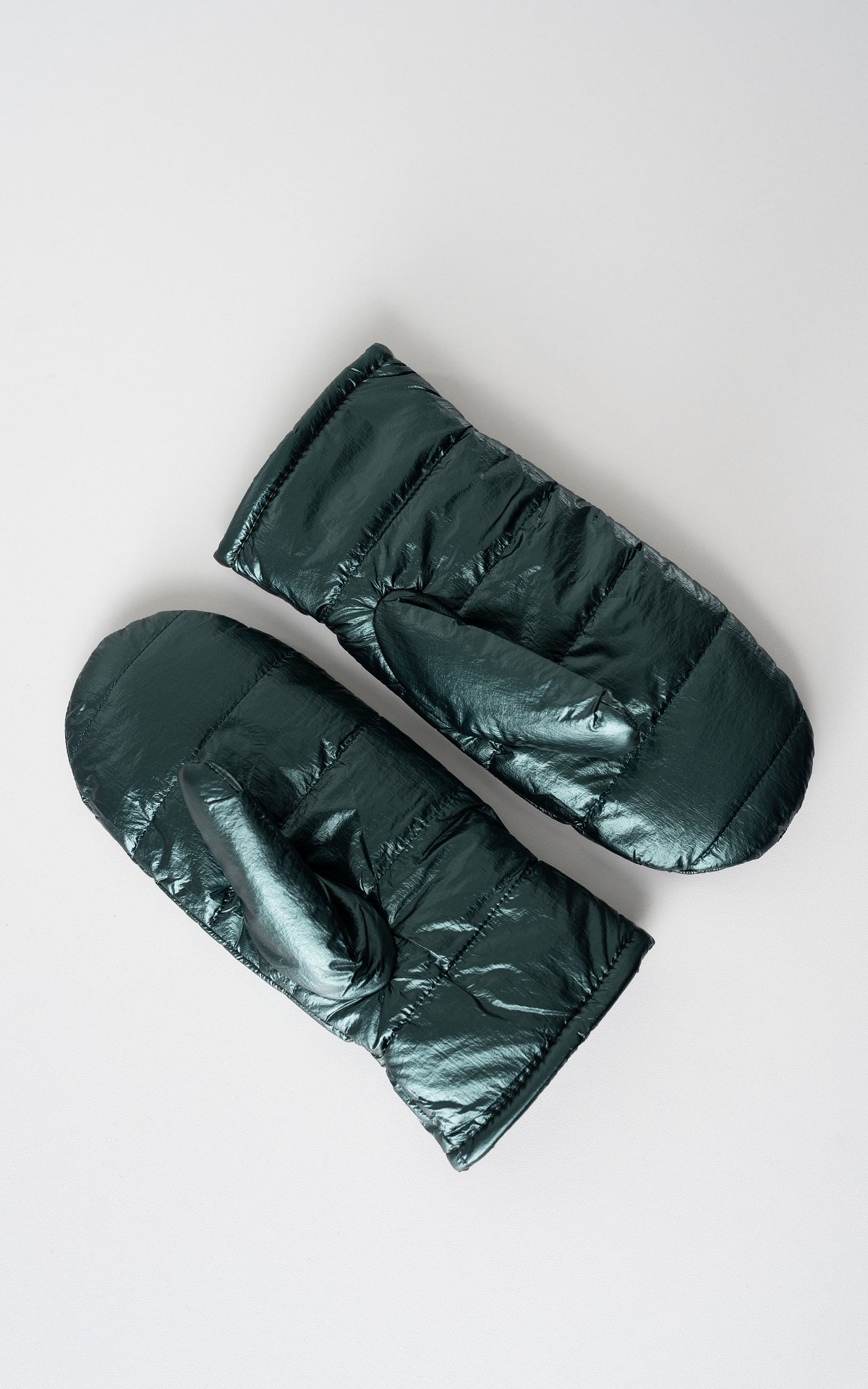 Metallic look mittens - Dark Green | Guts & Gusto